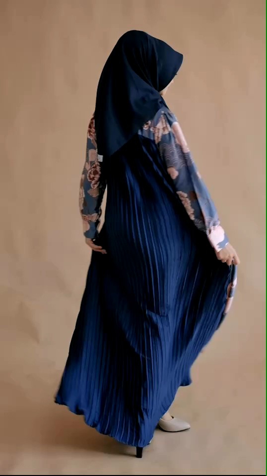 DYN - Emeline Dress DYN CLOTHINGLINE Gamis Motif silk Premium | Lazada ...